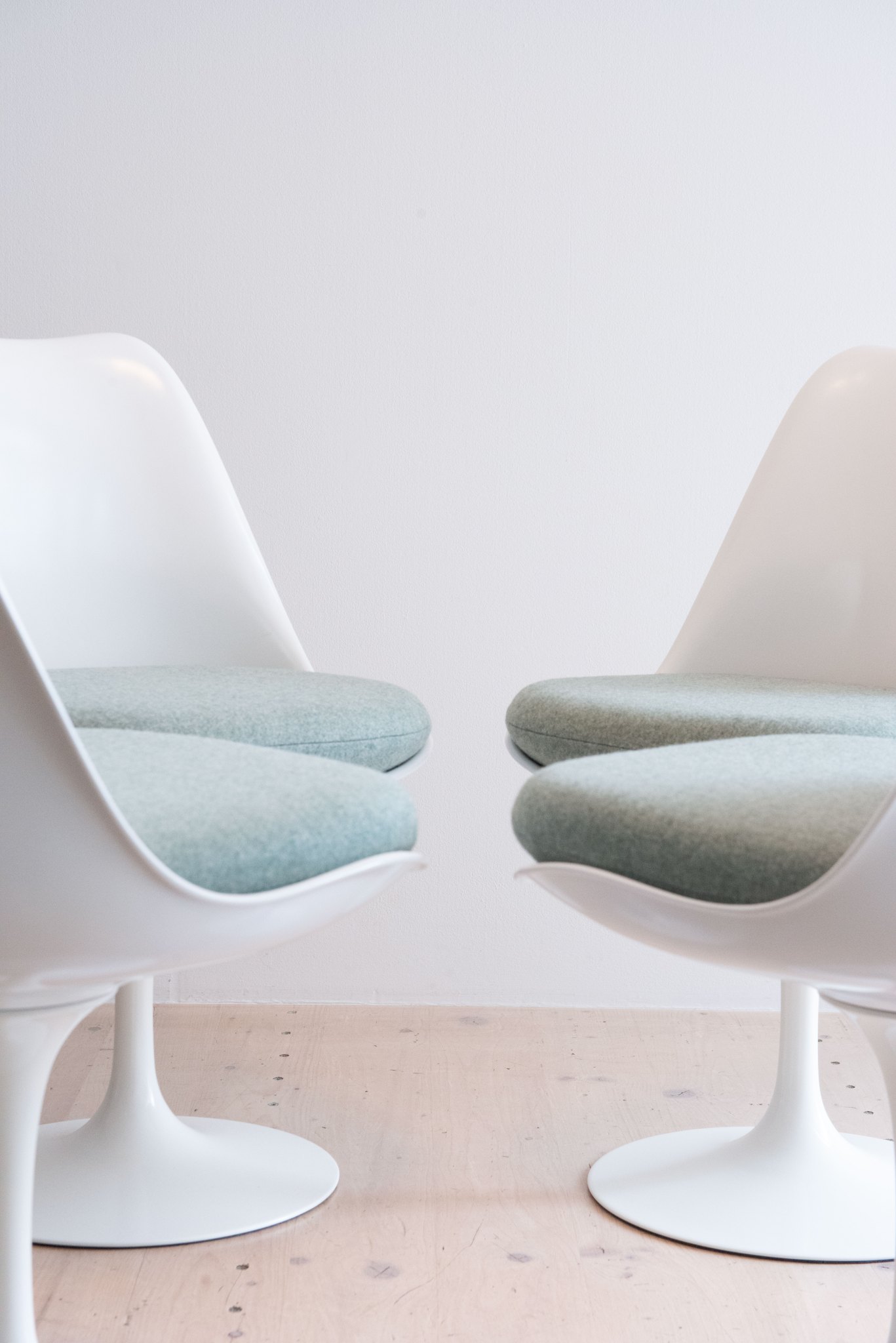 Eero Saarinen Tulip Set in Sage Green – heyday möbel