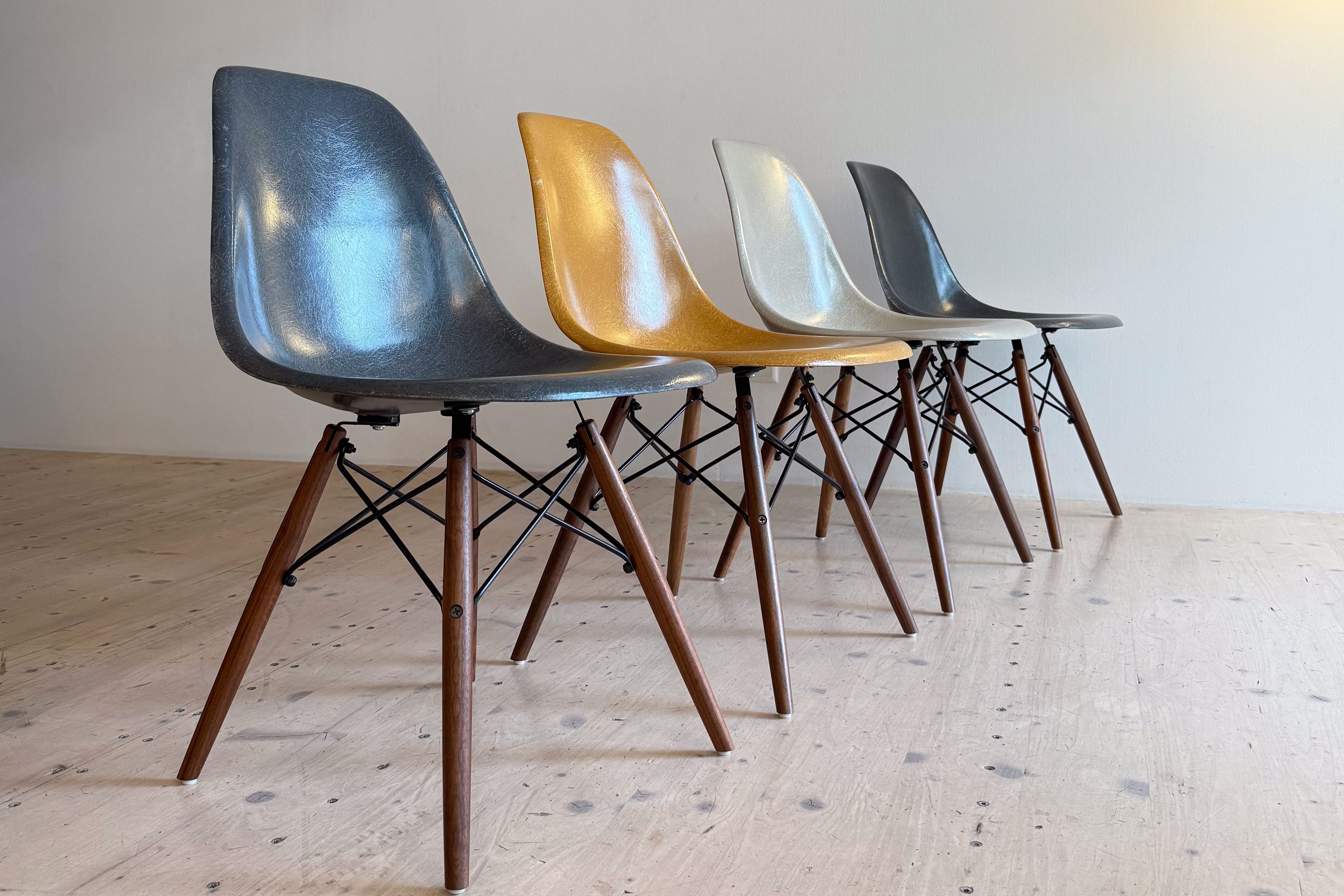 Hermann Miller Fibreglass Side Chairs in Various Shades. Vintage from ...