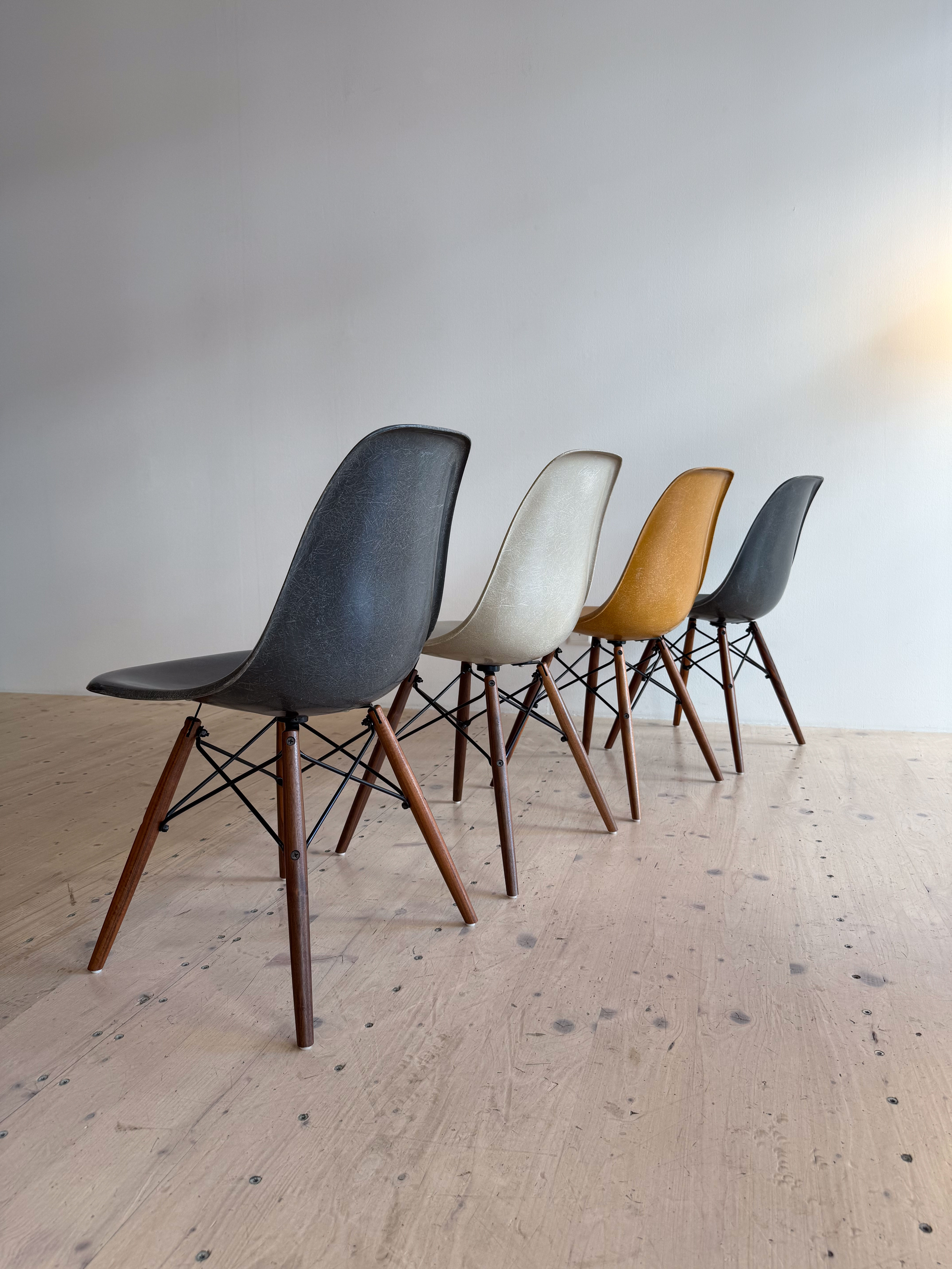 Hermann Miller Fibreglass Side Chairs in Various Shades. Vintage from ...